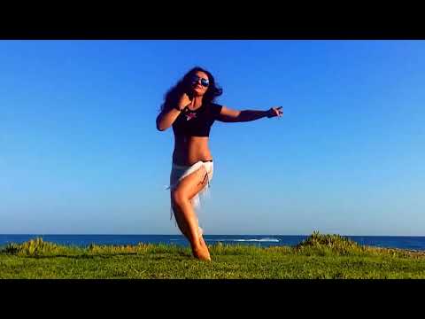 Ehtirasli Qiz Sexy Reqs Show Dance -  Сексуальные Танец Красивая Брюнетка