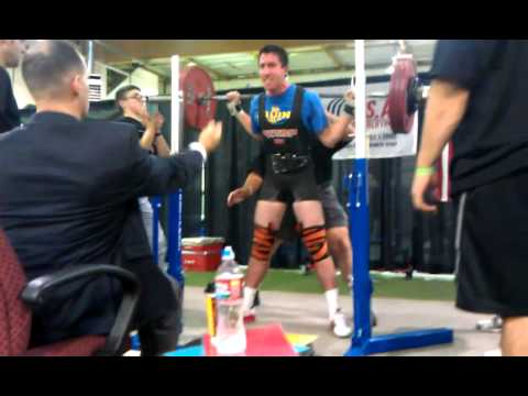 Greg Darnell 418lb Squat Successful - YouTube
