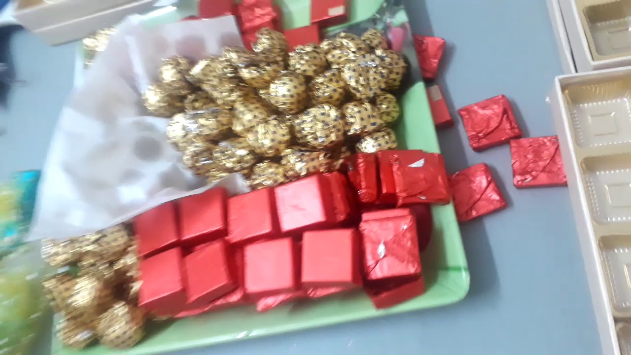 Chocolate boomerang - YouTube