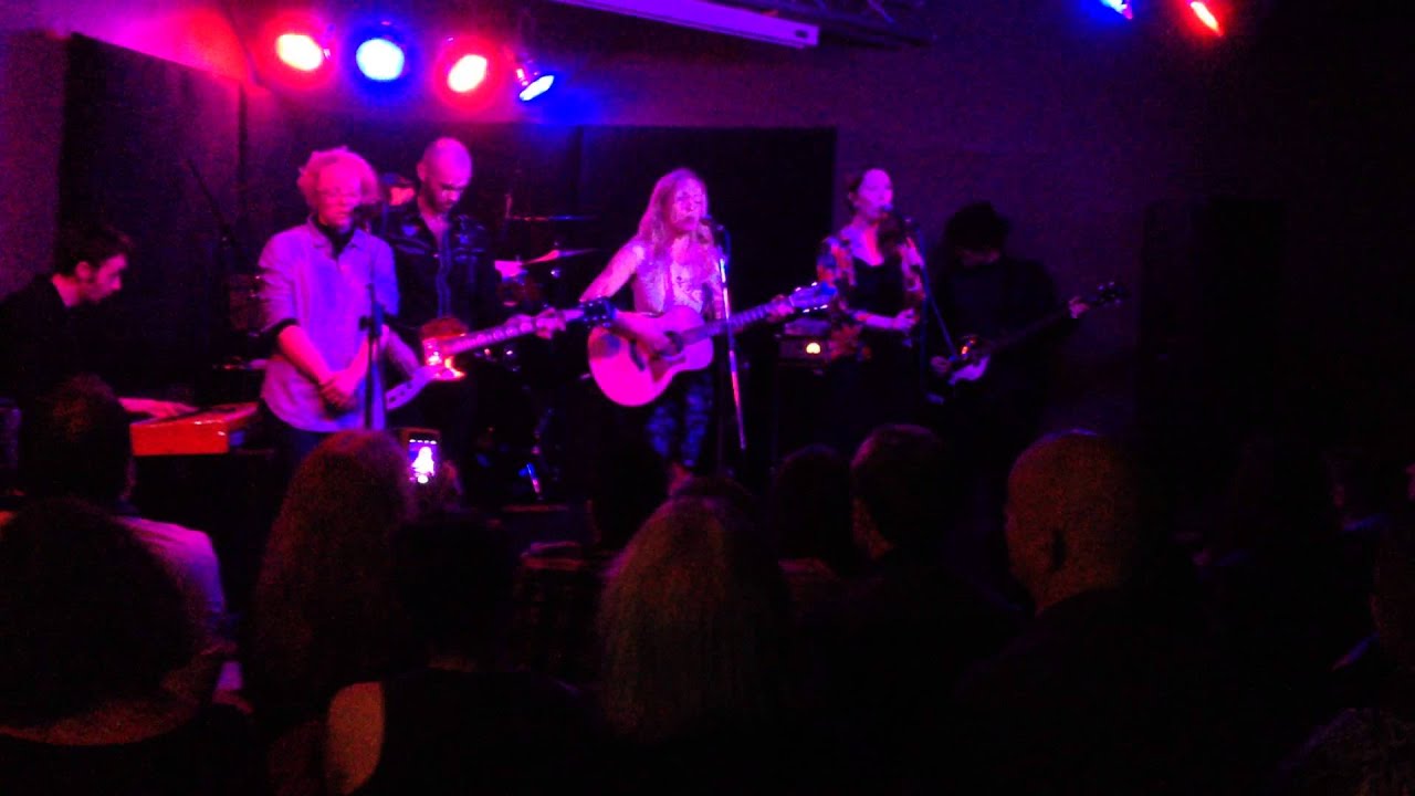 Breaking Chains Becci Wallace - Fragmentality - The Glad Cafe (Glasgow ...