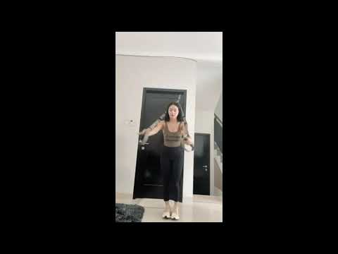 Wika Salim Olahraga di Rumah