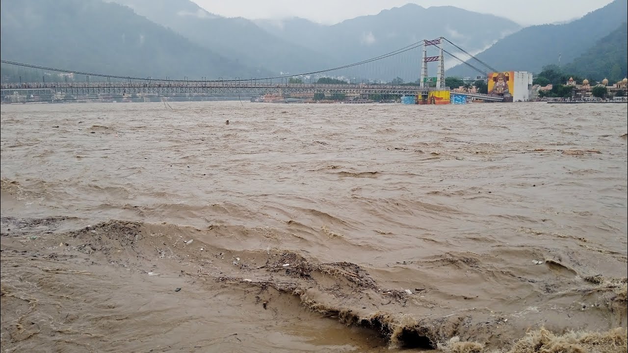 Heavy Floods In Uttarrakhand|Rishikesh Ganga Water Level Increased ...