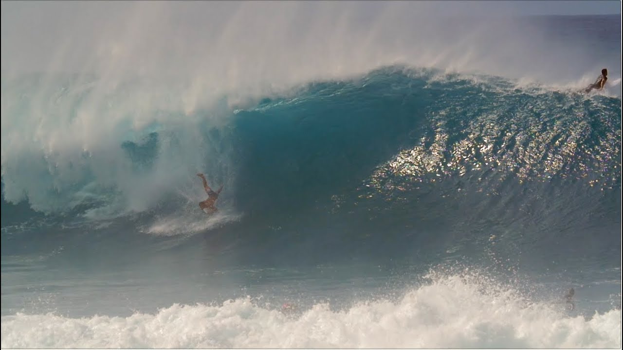 Surviving a heavy Pipeline wipeout by Seth Moniz - YouTube