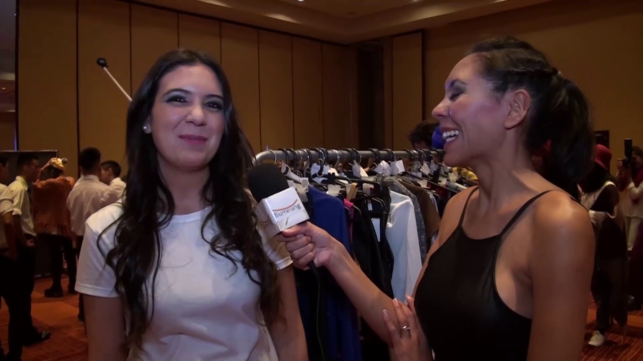 I LOVE CASANDRA en desfile Fashión 2017 - YouTube