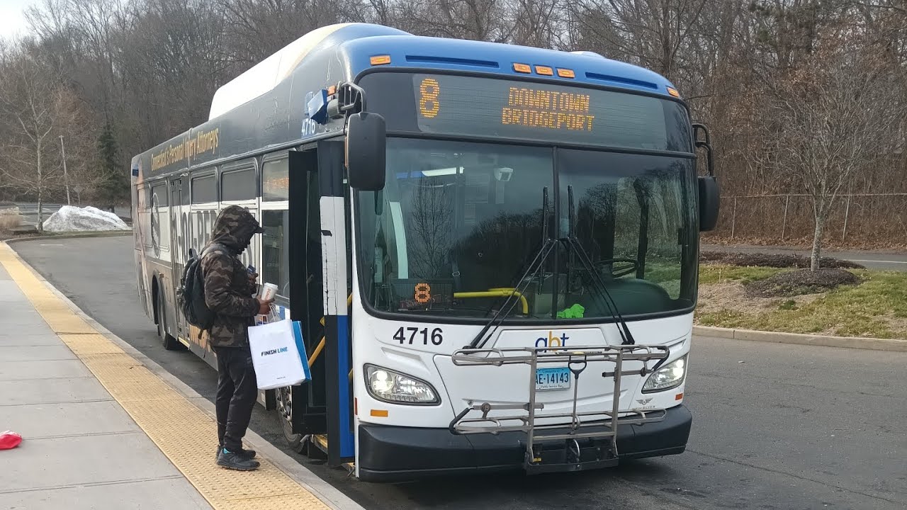 Greater Bridgeport Transit 2017 New Flyer XD40 #4716 on the 8 (1/2 ...