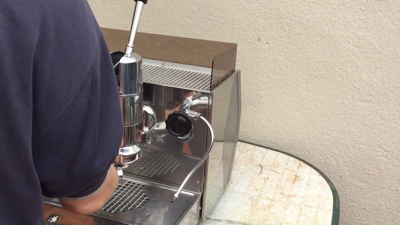 Faema Zodiaco lever handhebel espresso machine coffeemachine - YouTube