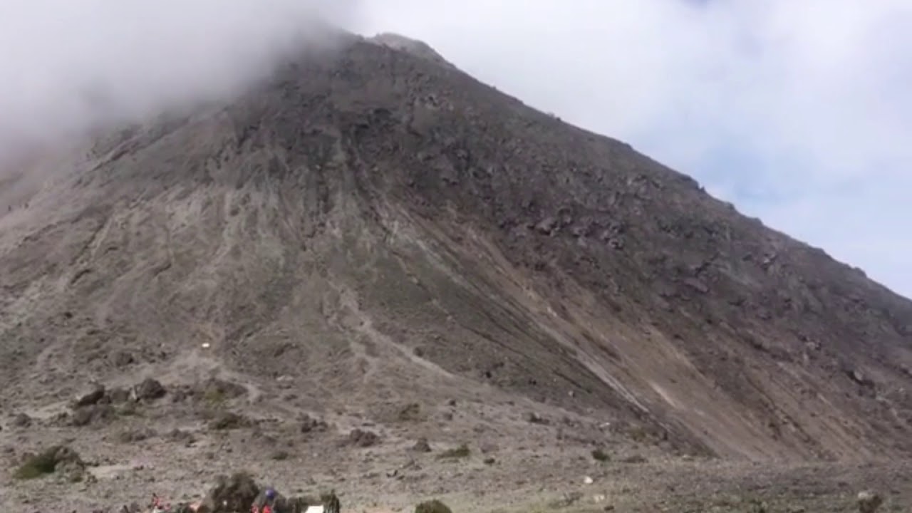 Pendakian Gunung Merapi via New Selo - YouTube