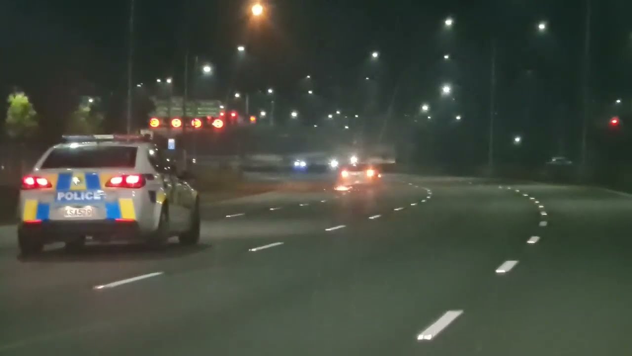 Auckland Motorway CRAZY driver! - YouTube