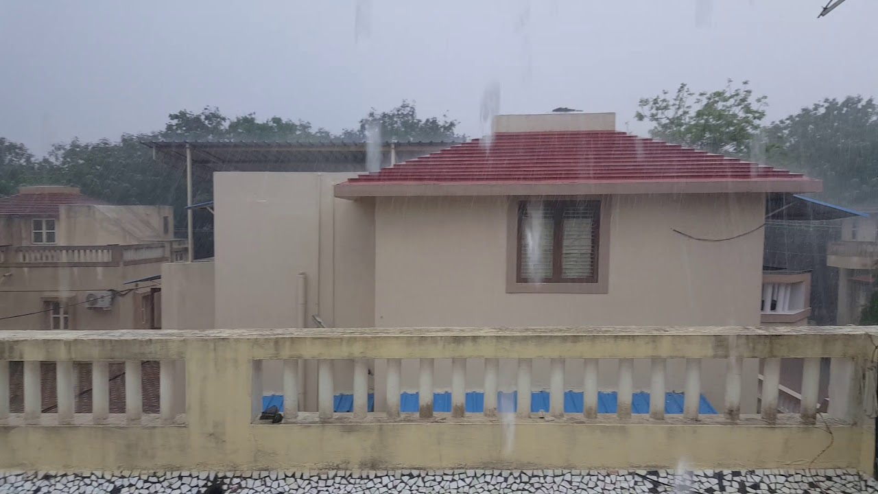 manafara મનફરા શાંતિનિકેતનમાં પર્યુષણનો પહેલો ધોધમાર વરસાદ - YouTube