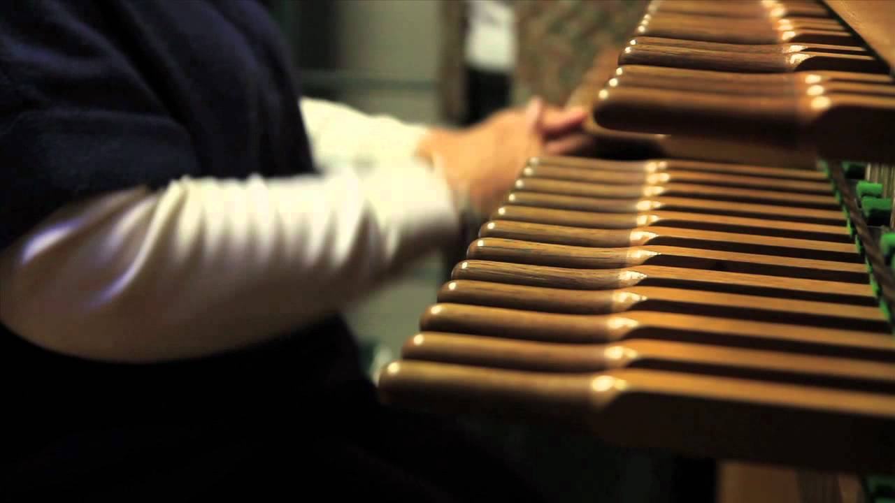Carillon Concert shots - YouTube
