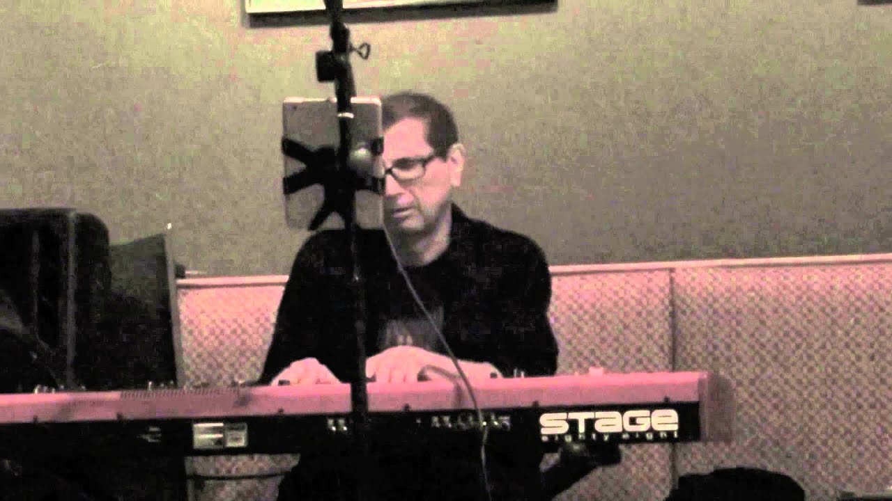 Joey Melotti - Ain't No Sunshine - YouTube
