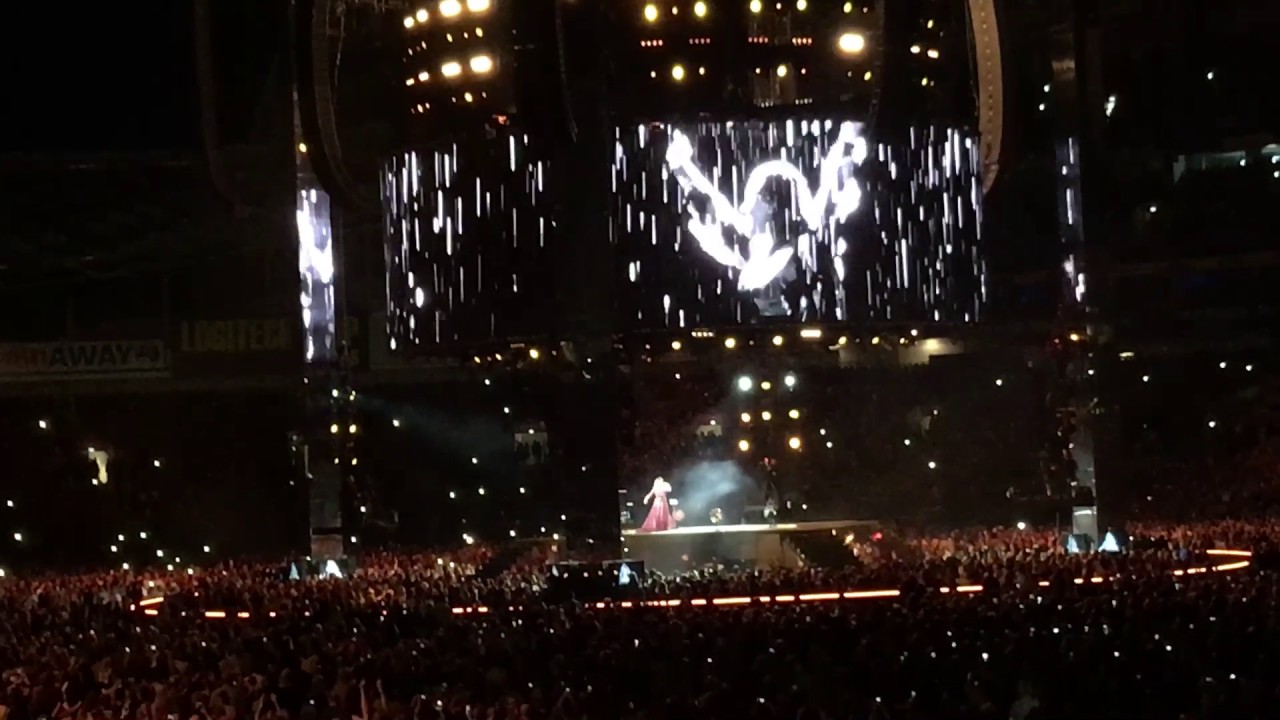 Fire in the rain by Adele - YouTube