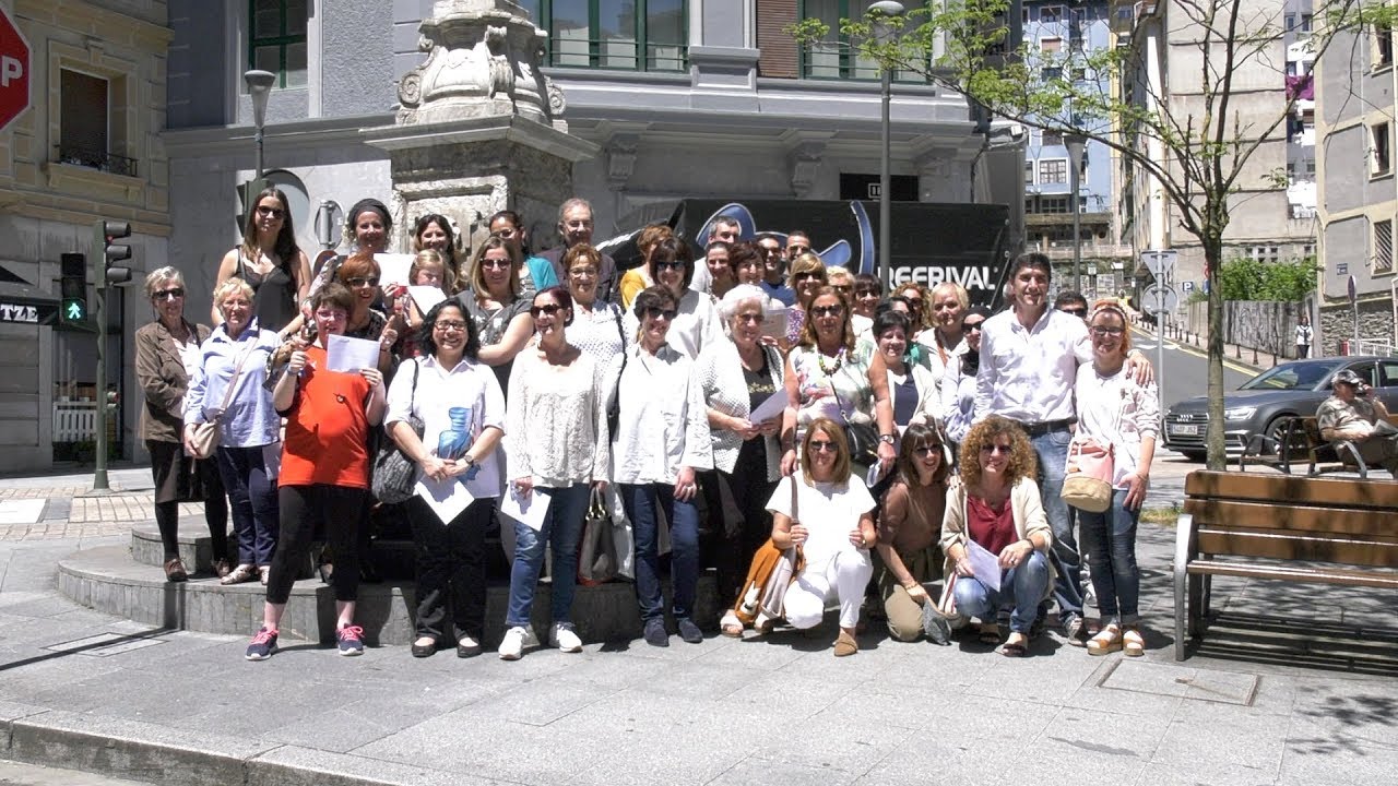 ECCA repartió los premios del programa "Bizi Errebal" - YouTube