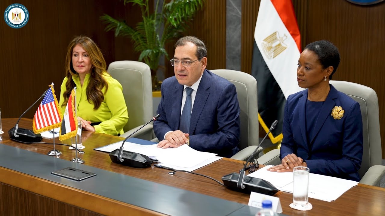 توقيع إتفاق منحة دراسة جدوى بين الاسكندرية للبترول والوكالة الأمريكية