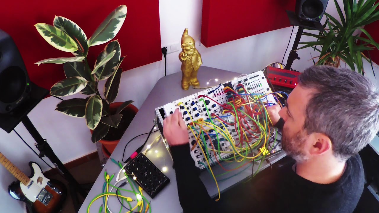 Alan Gleeson Live at #RuidoVírico_03 - YouTube