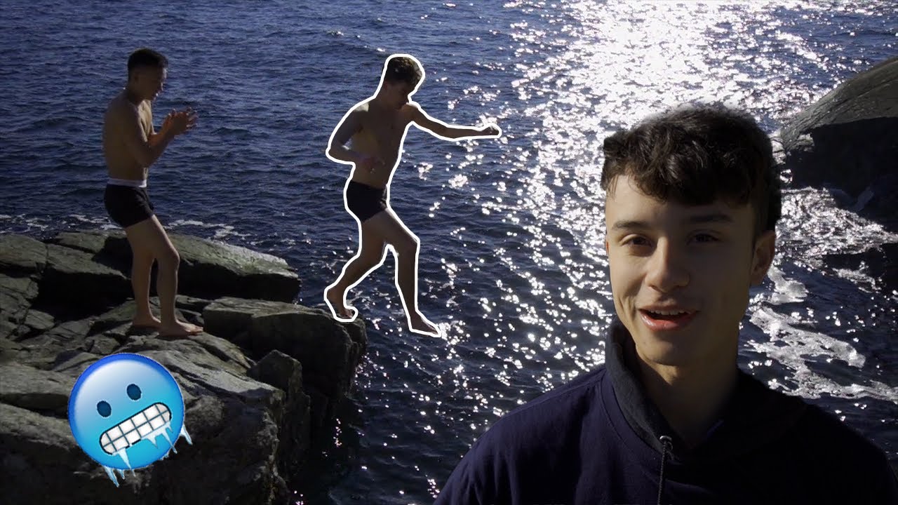 TWO BOYS DO EXTREME COLD WATER CHALLENGE - YouTube