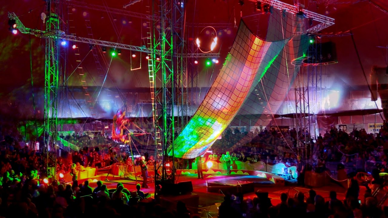 Royal Canadian Circus - YouTube
