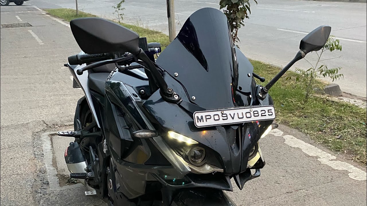 Pulsar RS200 winglet and bubble visor installed - YouTube