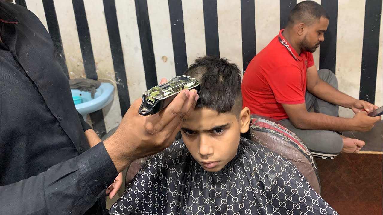 A little boy cutting all his hair buzz cut||Summer haircut bald cut ...