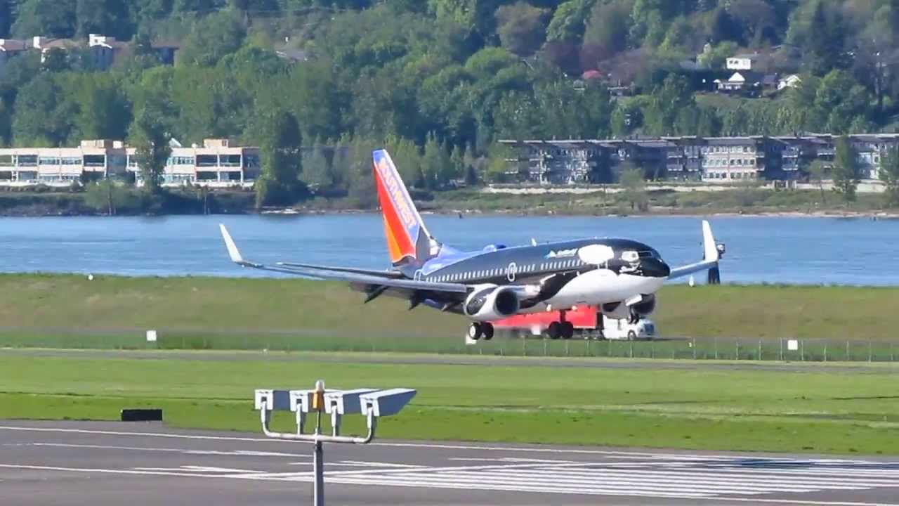 Southwest Airlines "Shamu One" Lands At KPDX On Runway 10L - YouTube