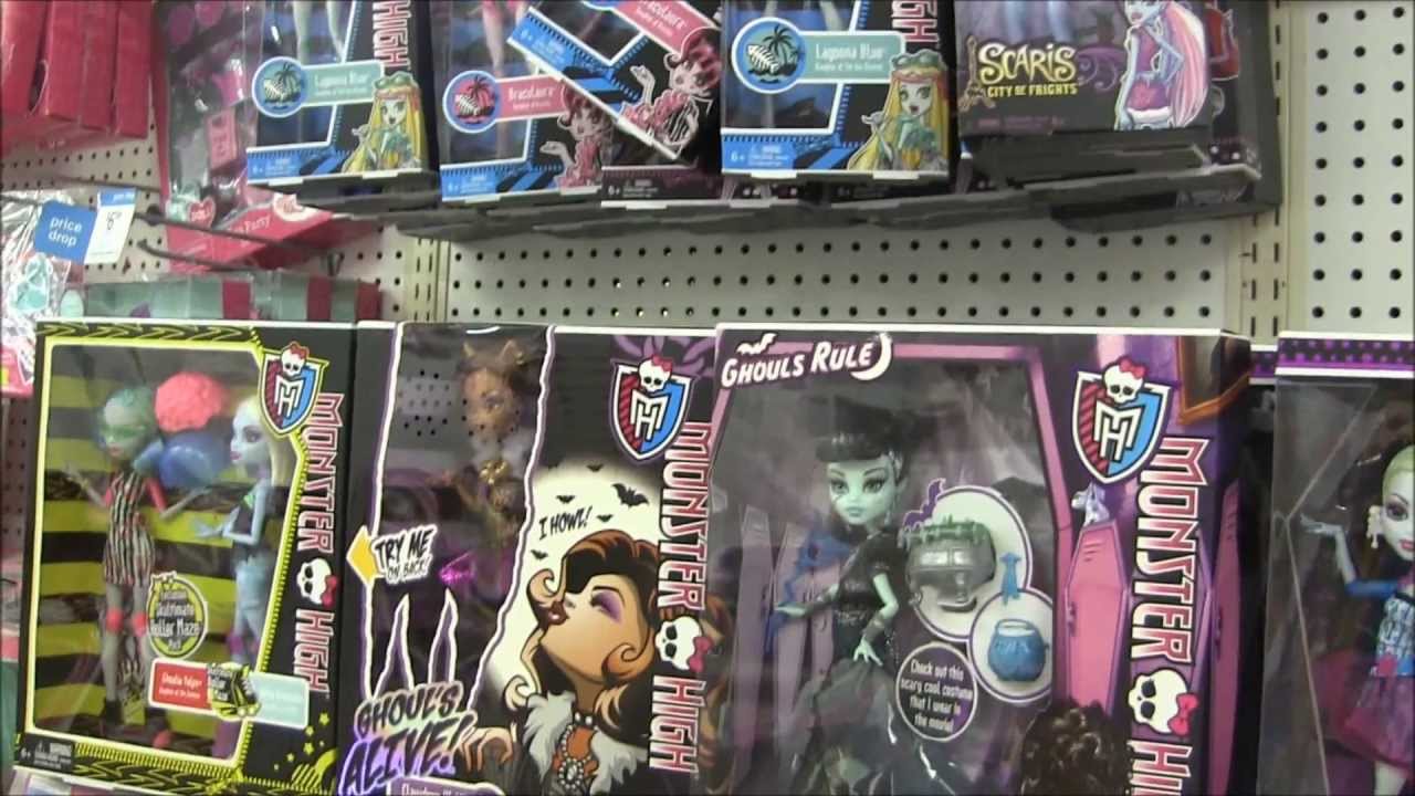 Monster High Doll Hunting Shopping & Post Office Pick up Video ...