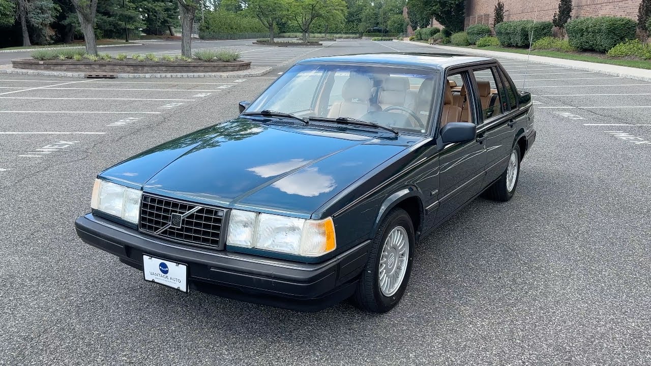 1993 Volvo 940 Turbo Walk Around, Cold Start, Drive - YouTube
