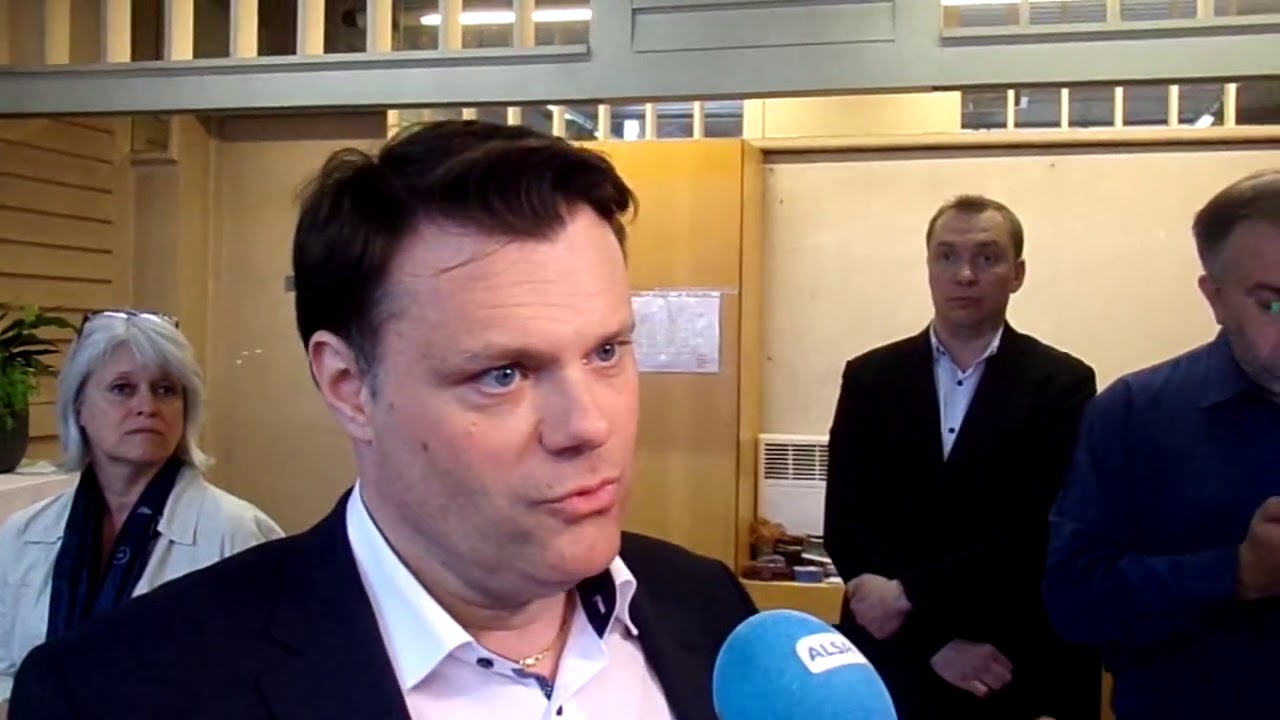 Christian Ball reconnaît sa défaite - YouTube