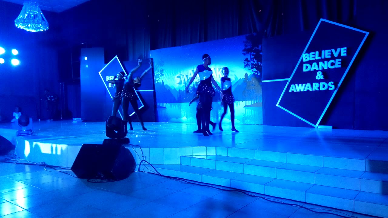 Shabach elite team breaking records at the swan lake - YouTube