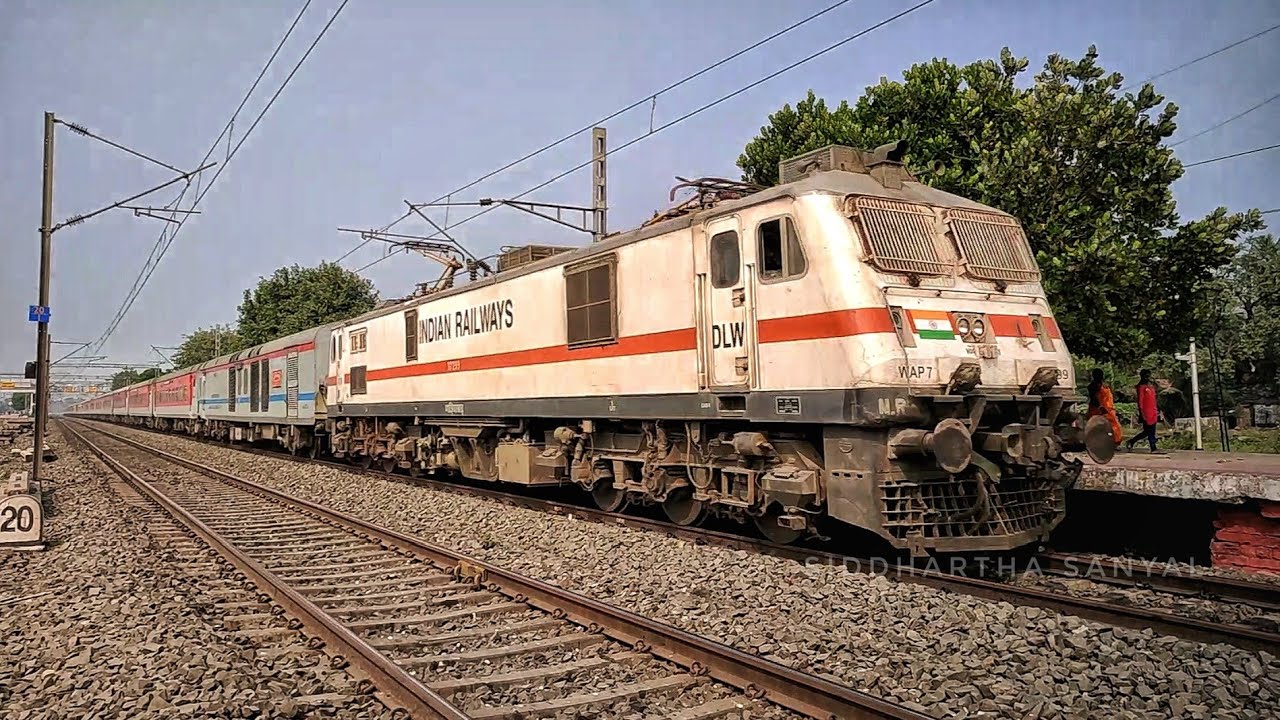 GZB WAP-7 CONTINUES THUNDER HONKING WITH 02314 NDLS - SDAH AC SPECIAL ...