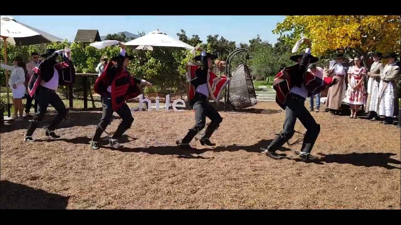 Huasos - Cueca Chilena - YouTube