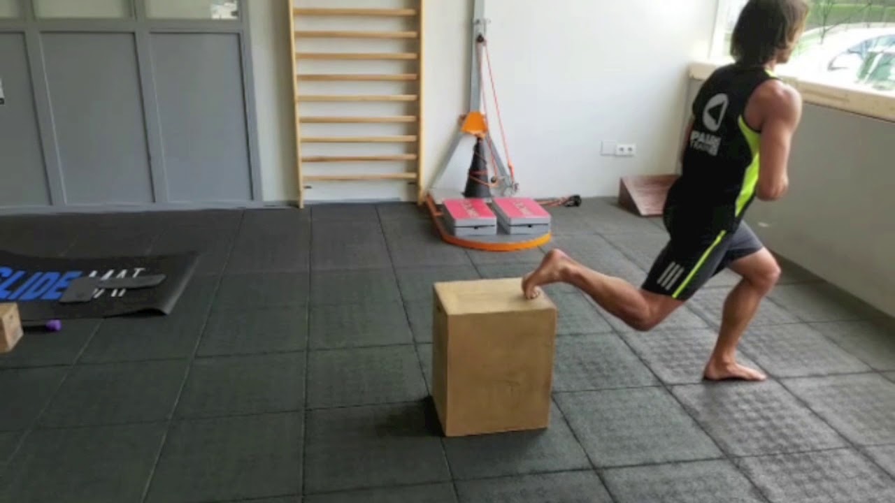 Ejercicio 65 Squat con banco, excéntrico RA - YouTube