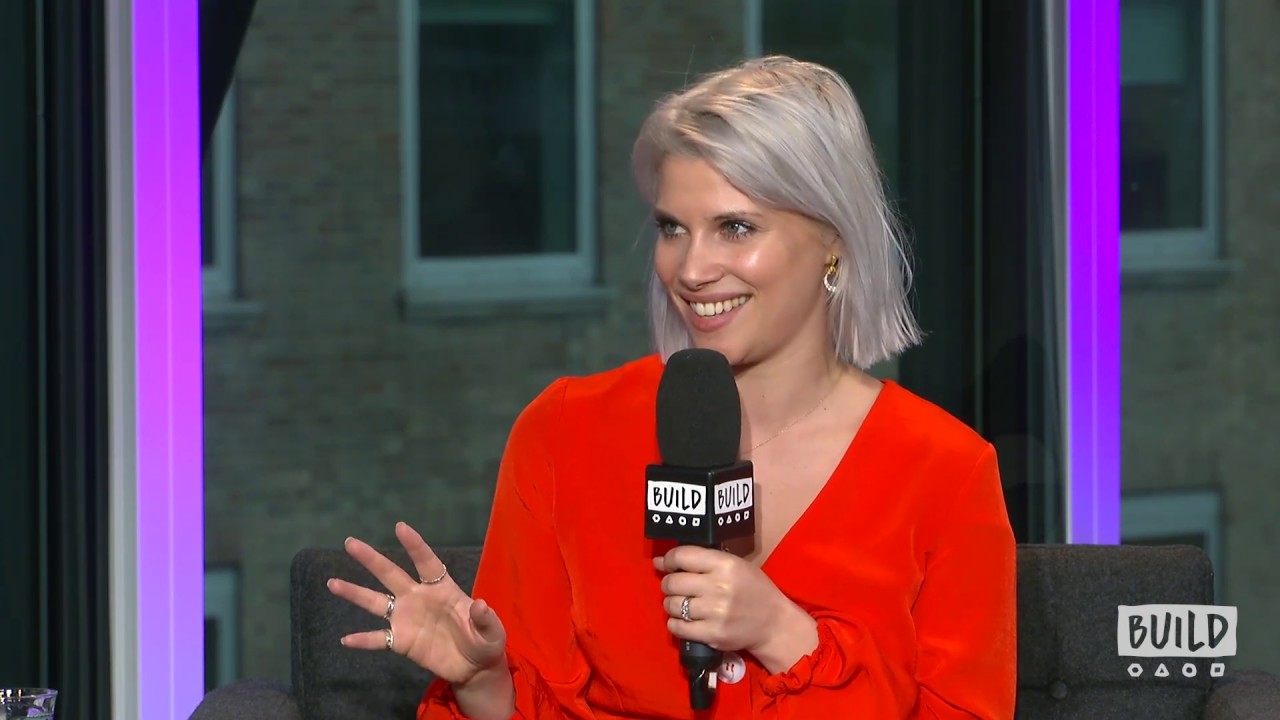 Pips Taylor TV Presenting Showreel - YouTube