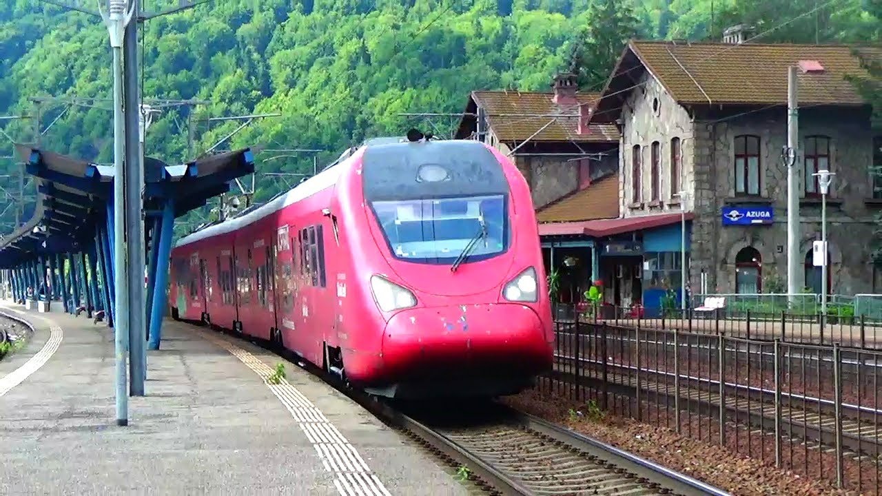 Trenuri in Gara Azuga/Trains in Azuga Station [01.September.2023 ...
