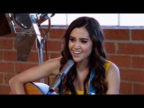 Megan Nicole  Performs ‘mascara’ at TheWrap Studios