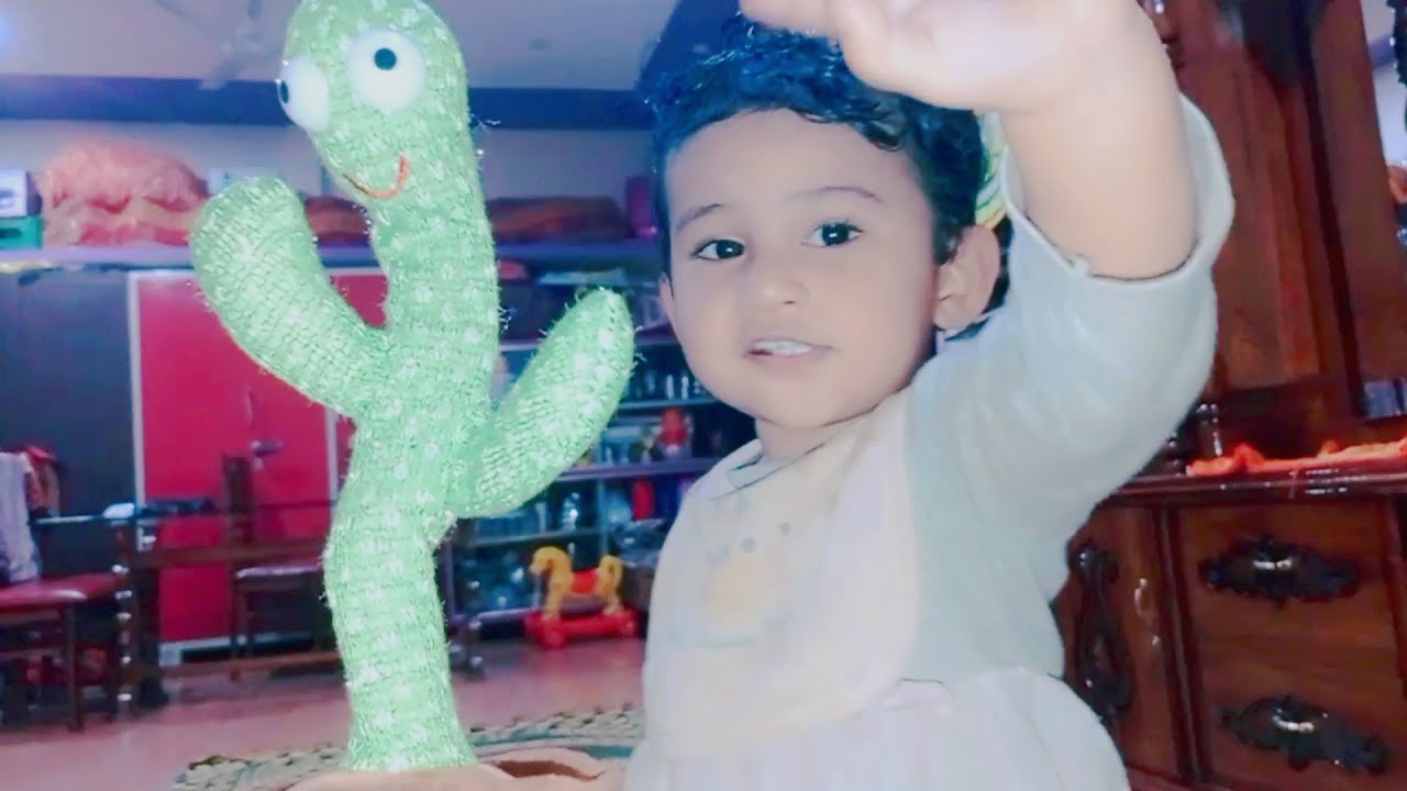 Fiza Ki Doll Mere Sath Bolta Hai 😁 - YouTube