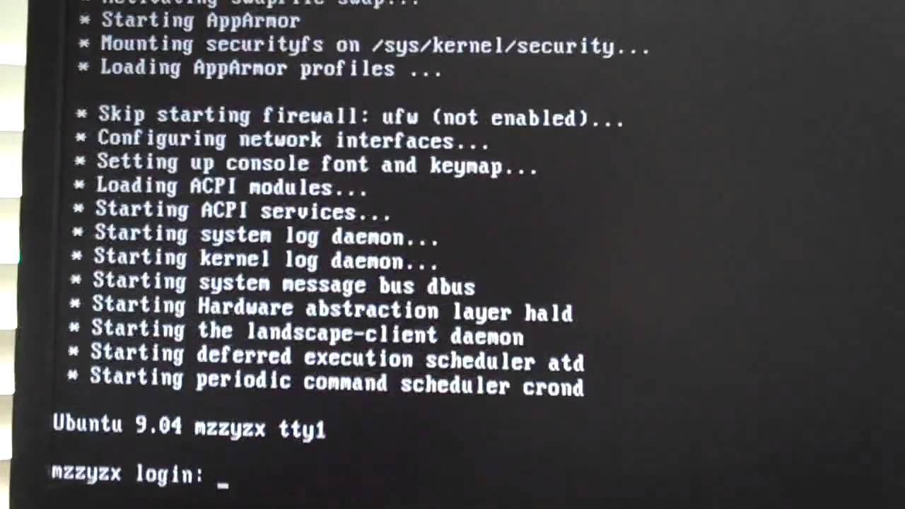 Booting into Ubuntu Server 9.04 - YouTube