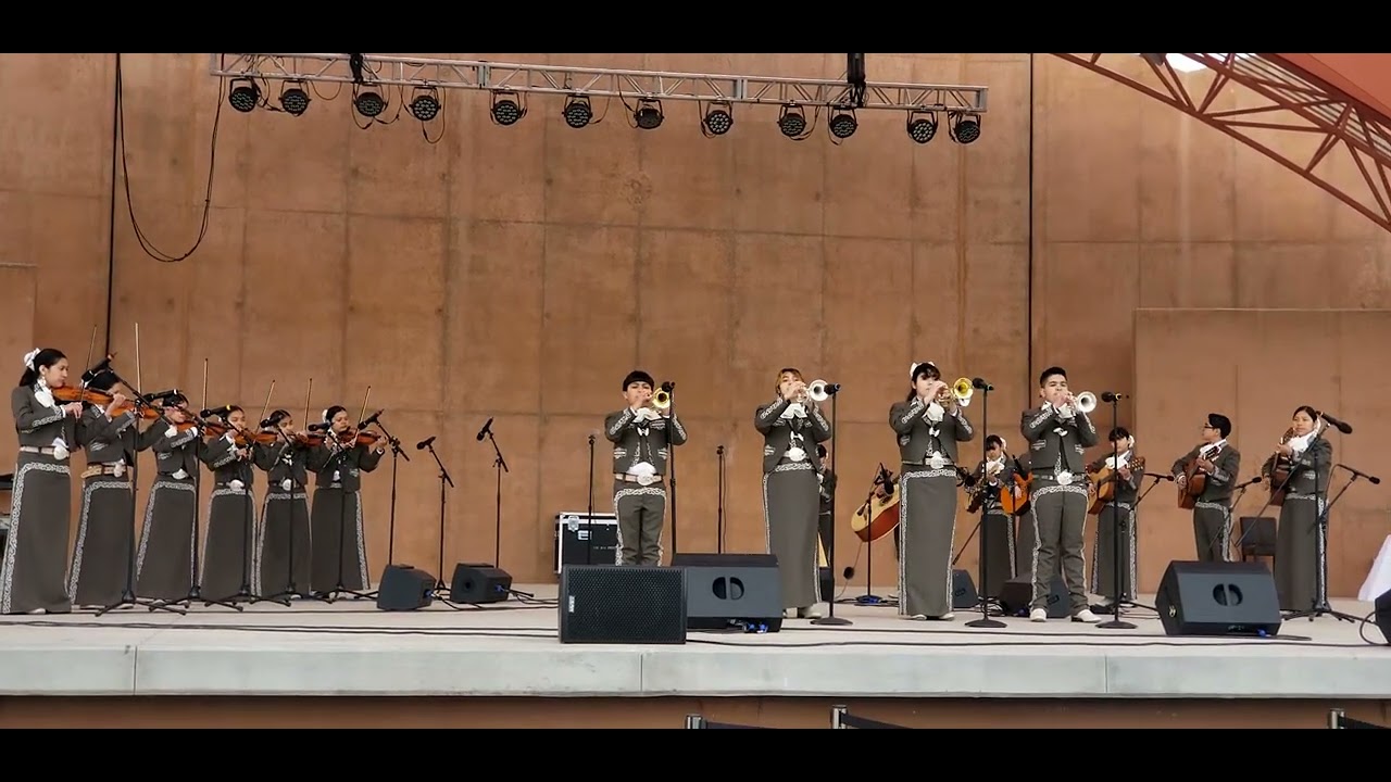 "Mexico de Noche" Mariachi Los Halcones Jim Bridger middle school - YouTube