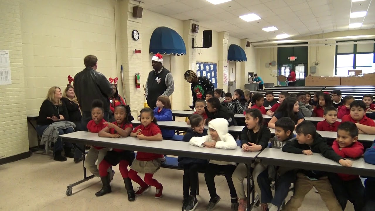 IBEW-Jonnie Dawson Charitable Foundation - Berclair Elementary Toy Give ...