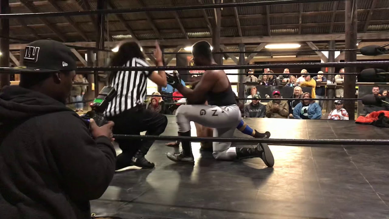 Josh Fuller vs Dezmon King vs Isaiah Frazier (C) Pro Wrestling - YouTube