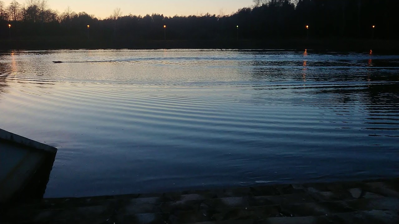 Vector 80 RC Boat 4074 2250KV 6S Brushless First Run - YouTube