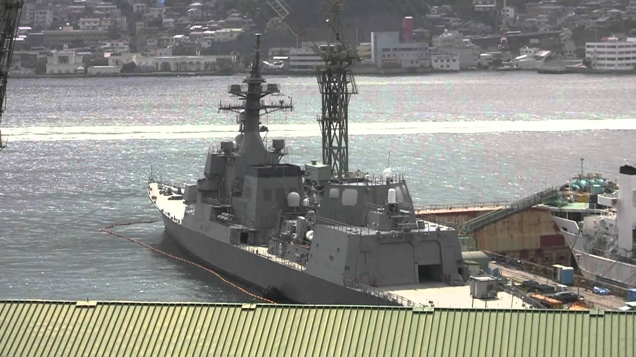 M110817 海上自衛隊 新護衛艦『DD-115あきづき』 - YouTube