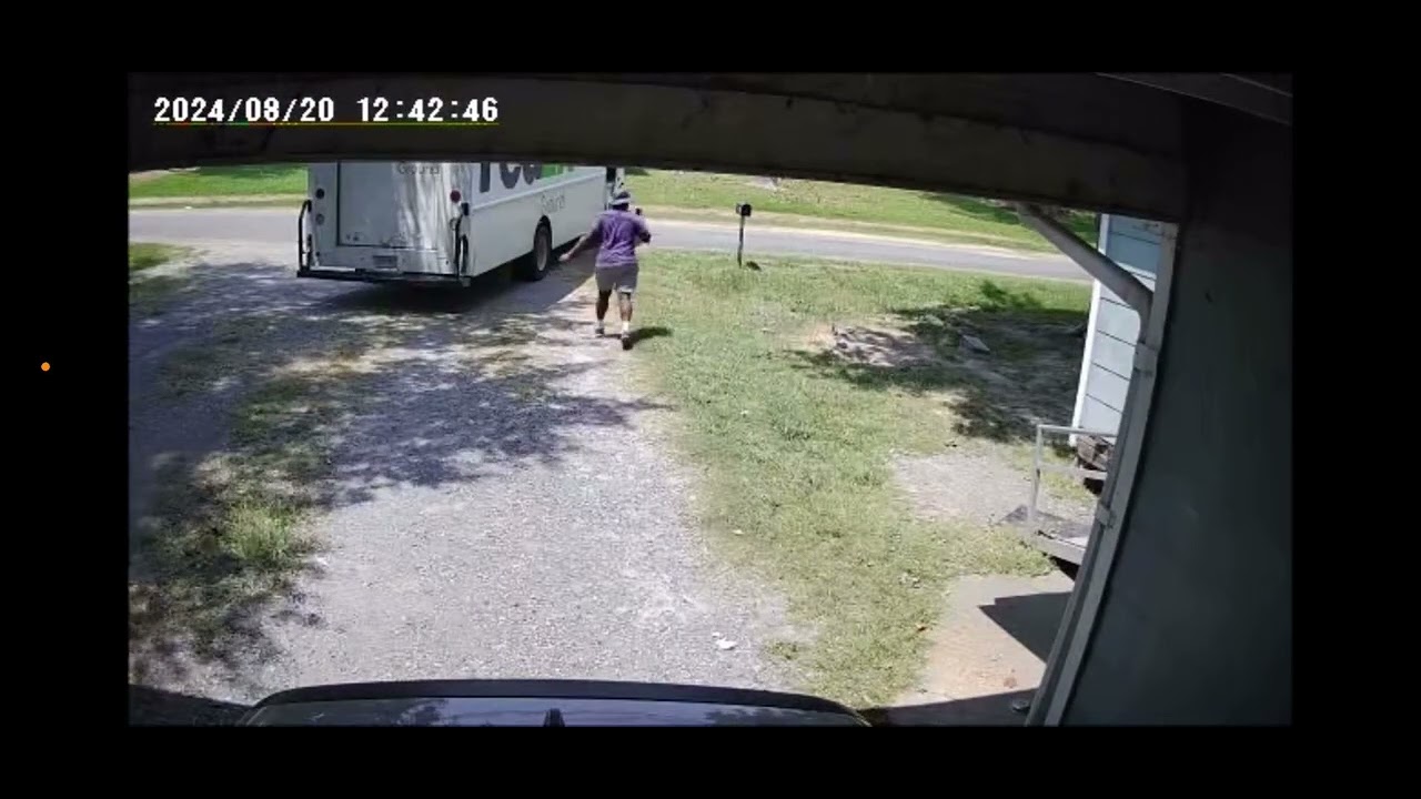 FedEx Unbelievable Delivery Fail! #fedex #caught #viralmoment #mustsee ...