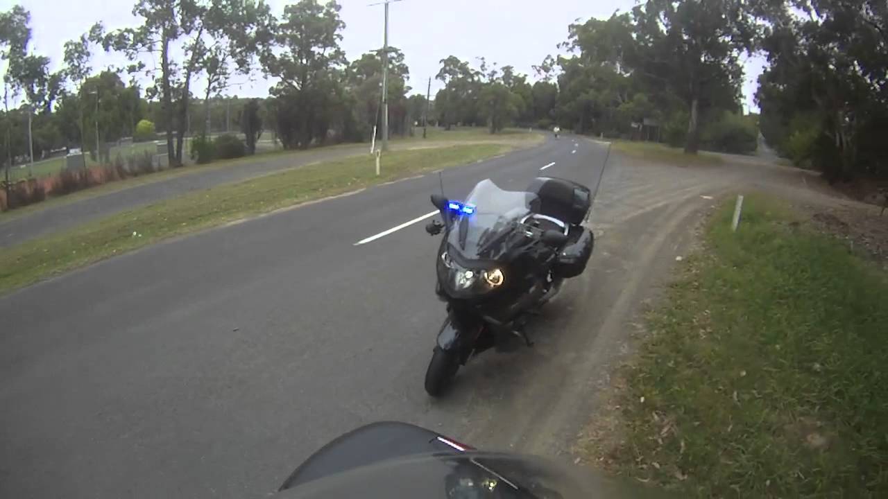 Police motorcycle check - YouTube