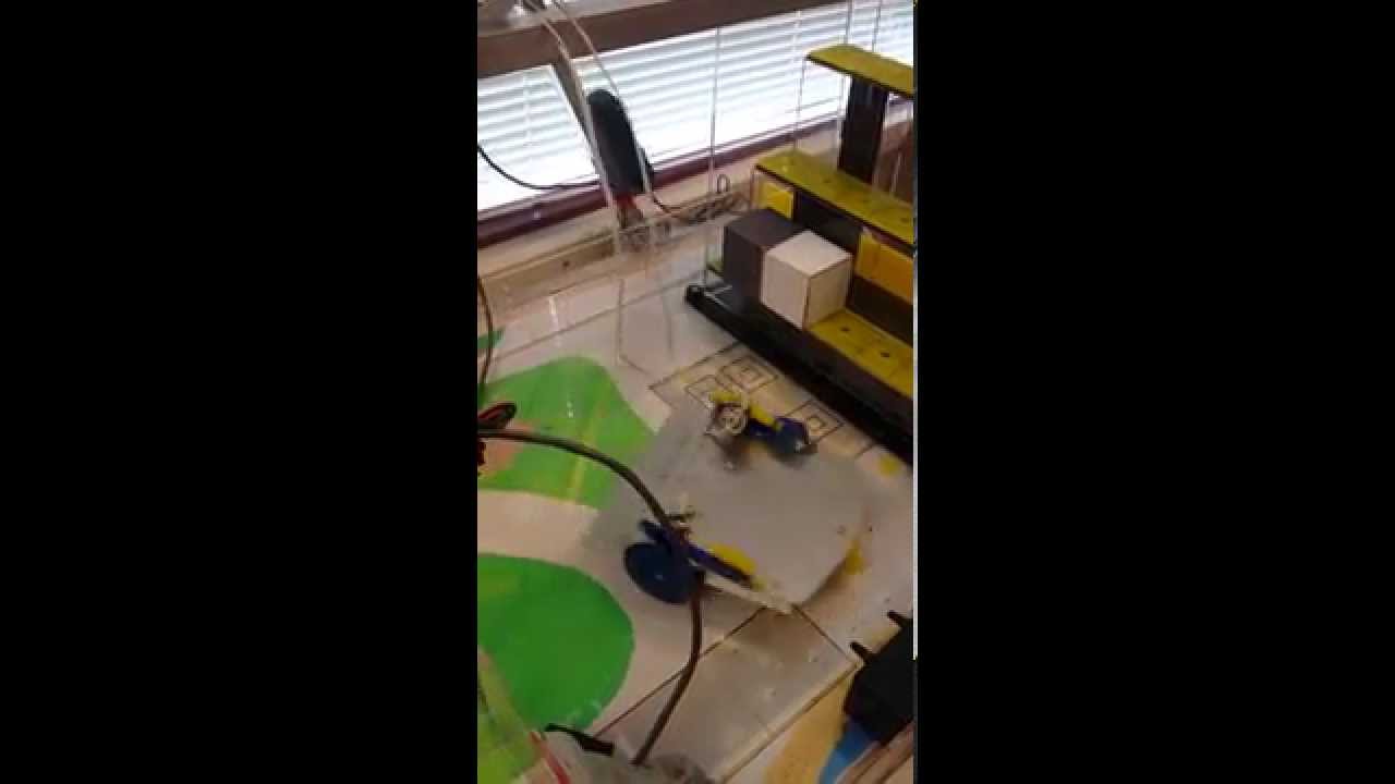 UCSD MAE 3 Robot Contest - Robot drivetrain for team Scoopy Doo - YouTube