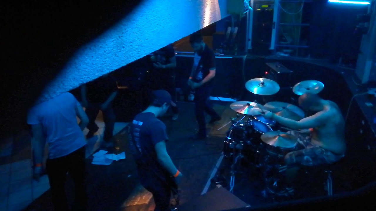 Člověk v plísni - Člověk & Uměle Stvořený Životní Prostor (live Bazzen ...