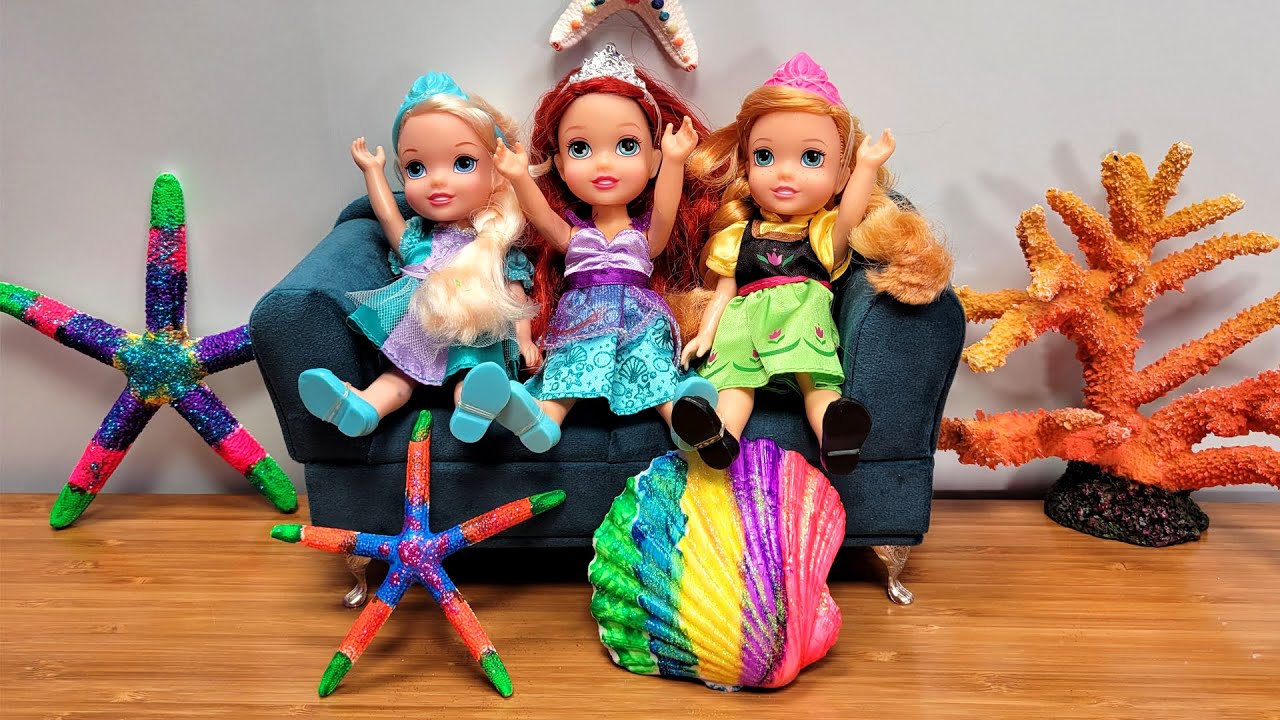 Starfish & shells fun ! Elsa & Anna toddlers & Ariel playdate - YouTube