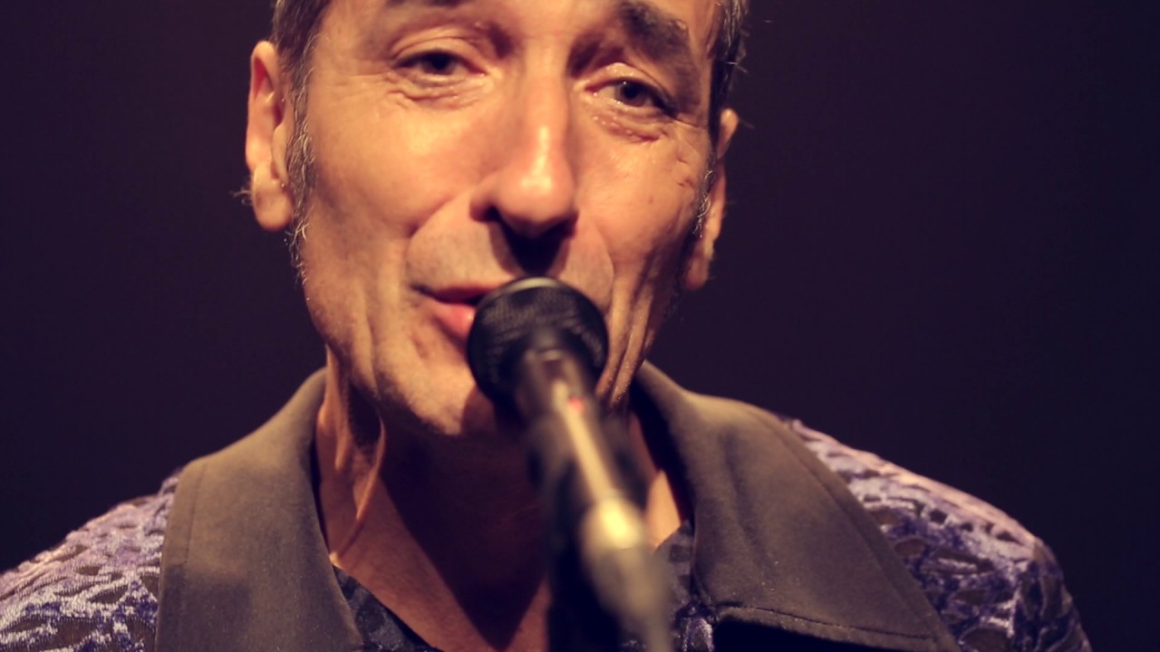 CYRIUS - 'MERCI A LA VIE', live - YouTube Music