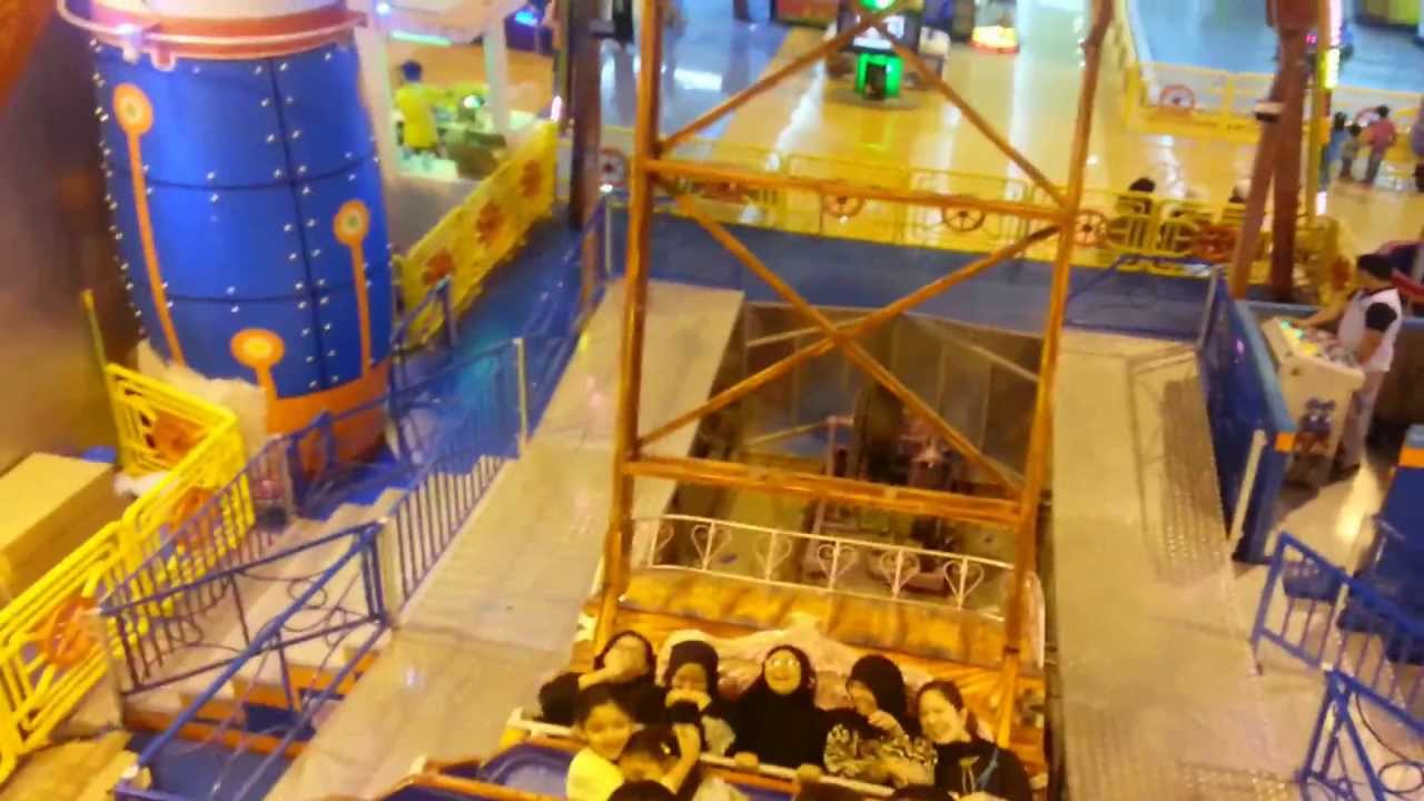 Rides in Al Qasr Mall - YouTube
