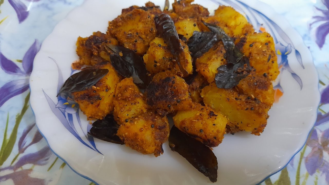 Chatpate aloo / tok jhal misti aloo recipe / potato recipe / sukha aloo ...
