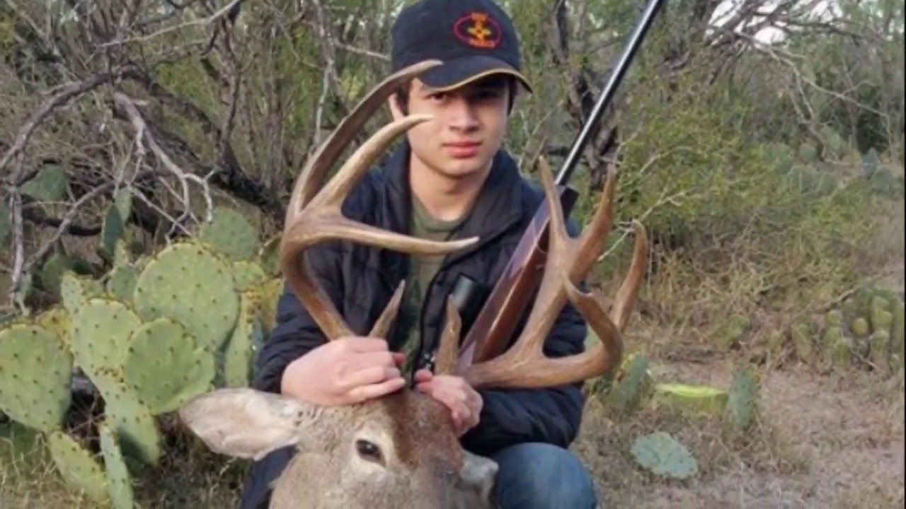 Hunting in Mexico Big Monster Bucks - YouTube